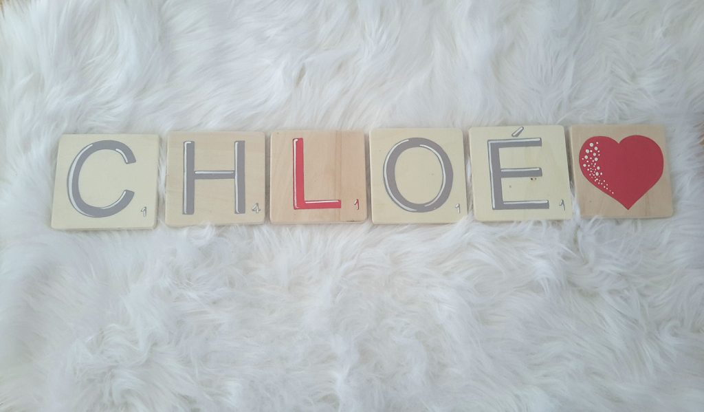 Prénom scrabble Chloé lot de 5 tuiles de lettres décoratives + Coeur